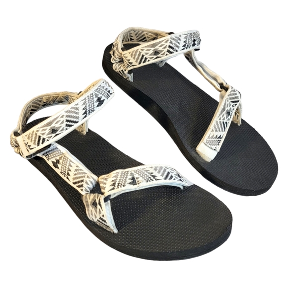 Teva | Shoes | Teva Original Universal White Gray Pattern Strap Spring ...